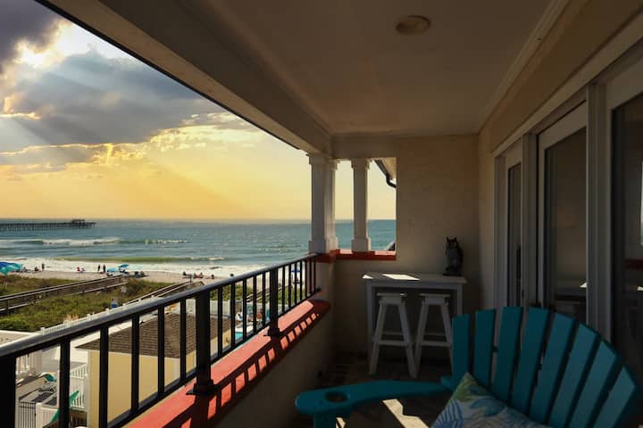 Oceanfront Comfort At Seabreeze Retreat! - Topsail Island, NC