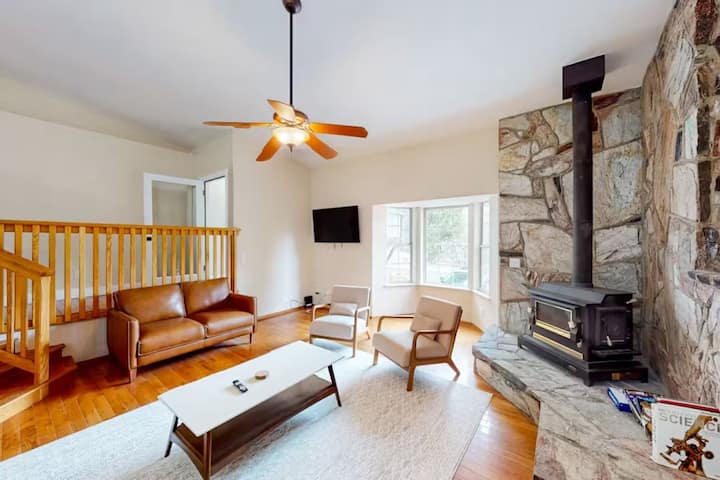 New! Rock Manor-fireplace/golf/snowbowl! - Flagstaff, AZ