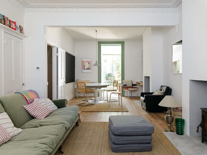 Beautiful 3 Bedroom Home In Bristol - Bristol