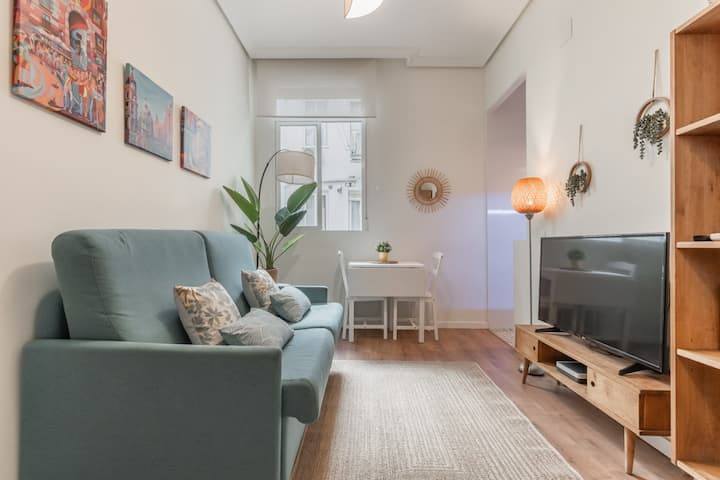 Central & Cozy - 1bedroom 1bathroom -Malasaña - Nuevos Ministerios station - Madrid