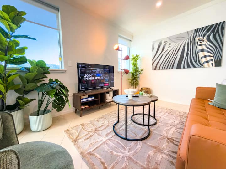 Relax In Style, Chic 2 Bdr Retreat- Perth - Cottesloe Beach, Western Australia