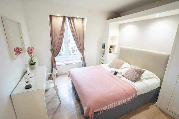 Studio Parisien Face Metro Pigalle - Paris 9 - 2p - Paris