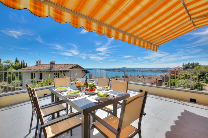 Eden House - Terrace & View Lake - Gardone Riviera