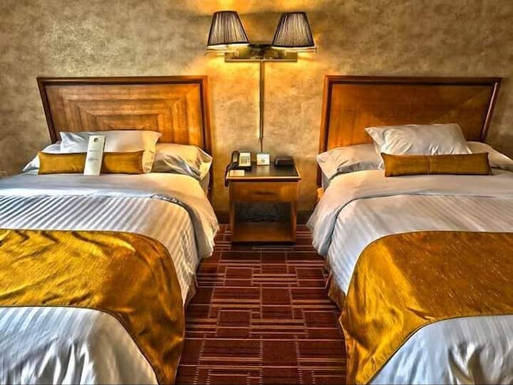 Bertram Inn L Double Suite L Conference Space - Bainbridge, OH