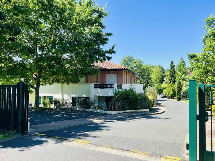 Cambo T2 Rénové, 2 Couchages, Balcon, Wi-fi - Cambo-les-Bains