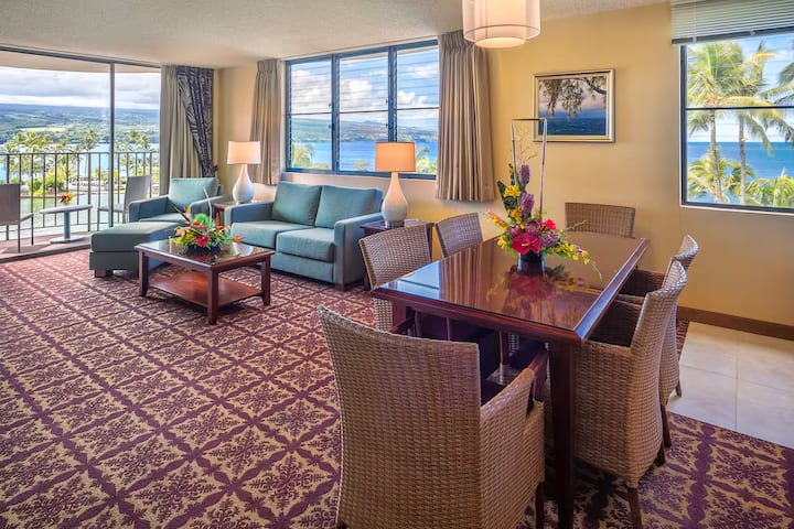 Hilo Hawaiian | 2 Queen | 2 Oceanfront Rooms - Hilo, HI
