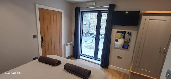 Double-confort-sdb Privée Avec Douche-vue Sur Jard - Ely