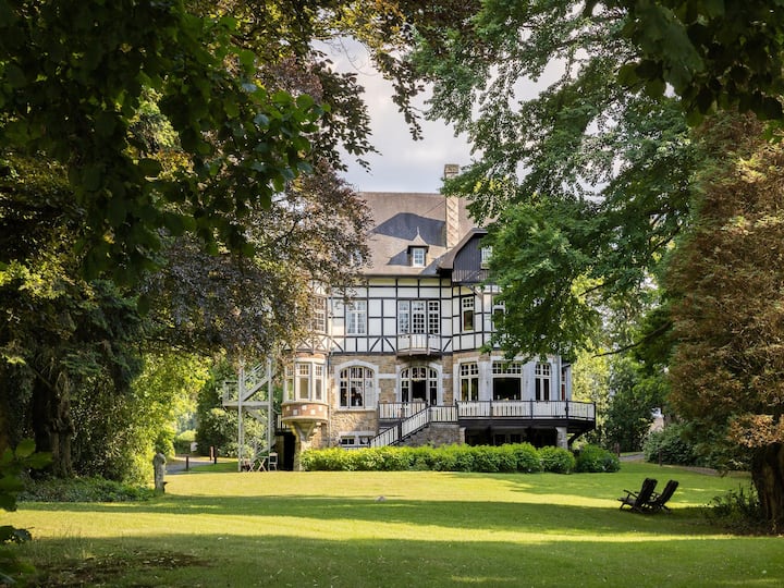 Magnifique Château à Spa Avec Jardin - Limburg (Belgische provincie)