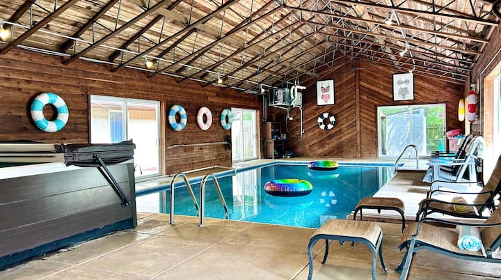 Entertainment Oasis Mini | Pool • Hot Tub • Arcade - Rockford, IL