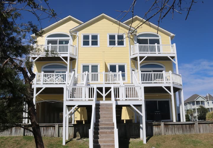 Beach Allure East| Pet-friendly Stay W/ Ocean - 에메랄드 이슬