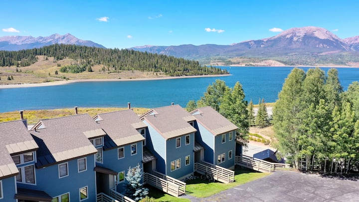 Centennial Townhome - Mountain/lake Views & Pool A - Frisco, CO