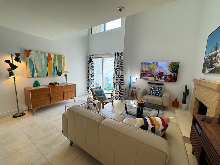 Downtown Palm Springs Holiday Loft, View Patio - Palm Springs, CA