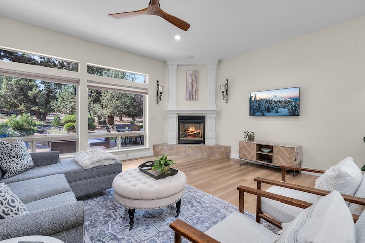 Eagle Crest Retreat | Patio And Fire Pit | 3 Br - Redmond, OR