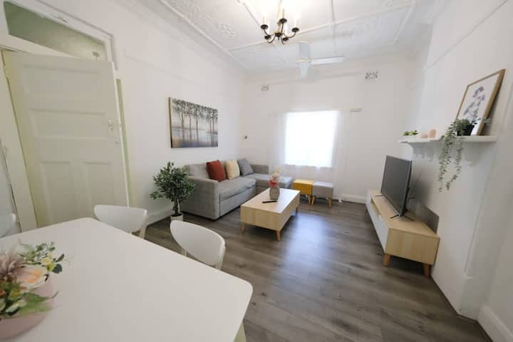 Sydney Burwood 3 Bed Guest House In Burwood - Lewisham