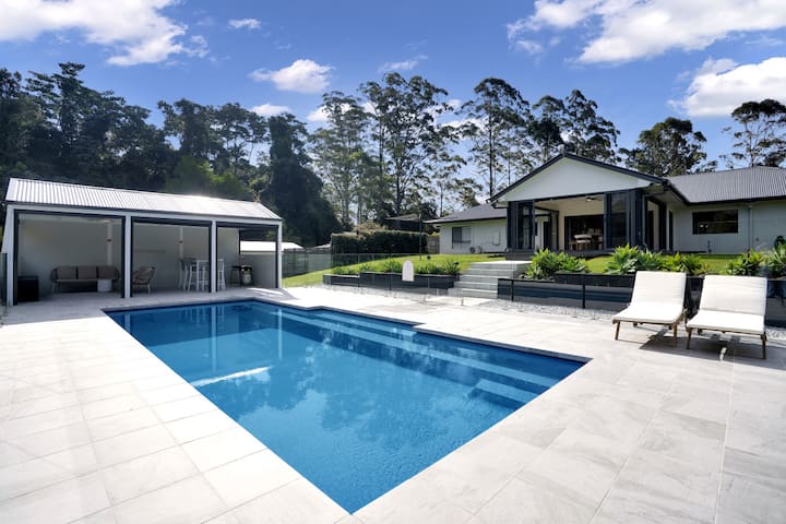 Entire Property @ Sunshine Grove - Glass House Mountains