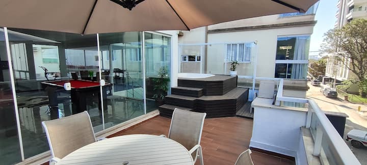 Casa Ampla Com Lazer E Praia Próxima Para Famílias - Itapema
