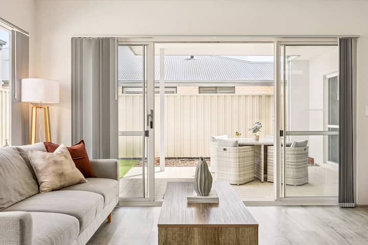 Quenda Villa 3br 3bath - Riverton