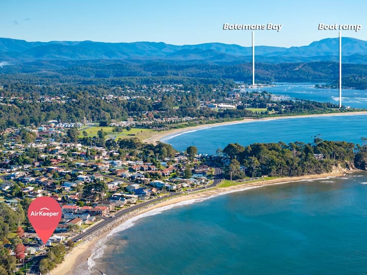 Beachfront Escape Relaxing Getaway In Batehaven - Long Beach