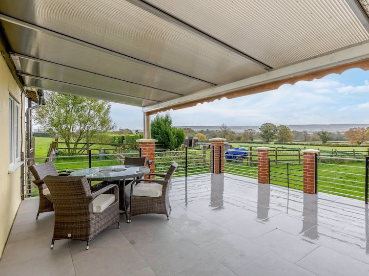 2 Bed In Taleford (Lambs) - Honiton