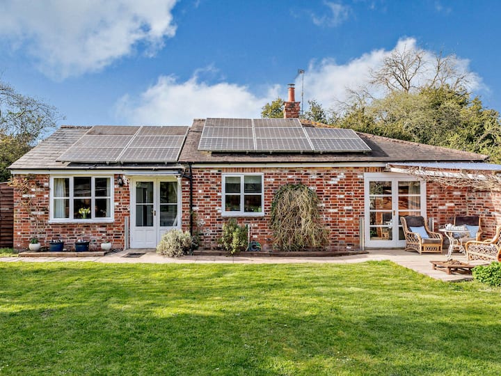 2 Bed In Durweston (Stomi) - Blandford Forum