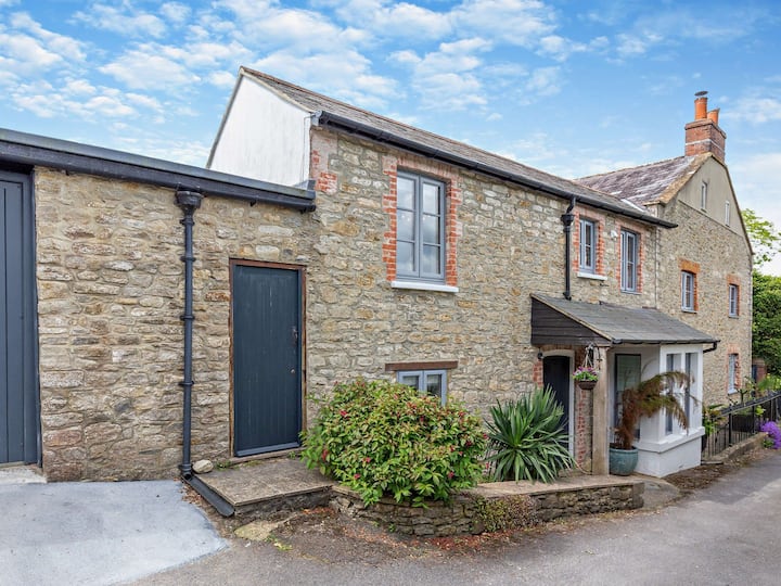 1 Bed In Bridport (37351) - Bridport