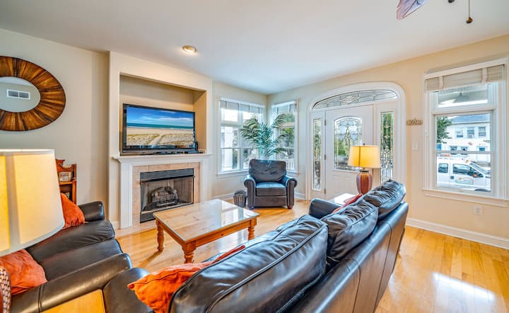 North End 4br – Fireplace, Porch & Steps To Boards - Ocean City, NJ