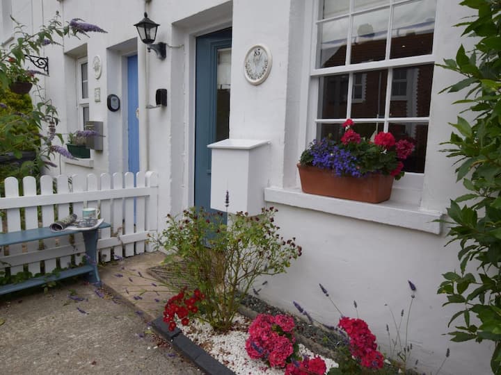 1 Bed In Eastbourne (Oc-ehc24) - Eastbourne