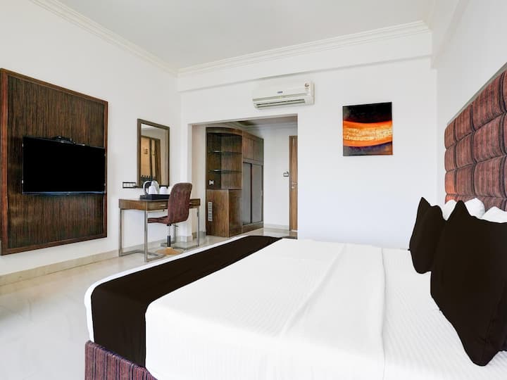 Super Townhouse Bharuch Près De La Gare - Bharuch