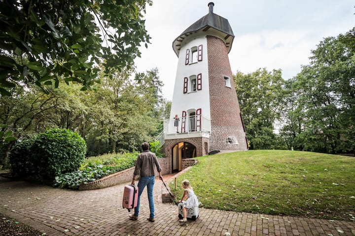 De Zwarte Molen - Erfgoedlogie In Het Groen - Lille, Belgium