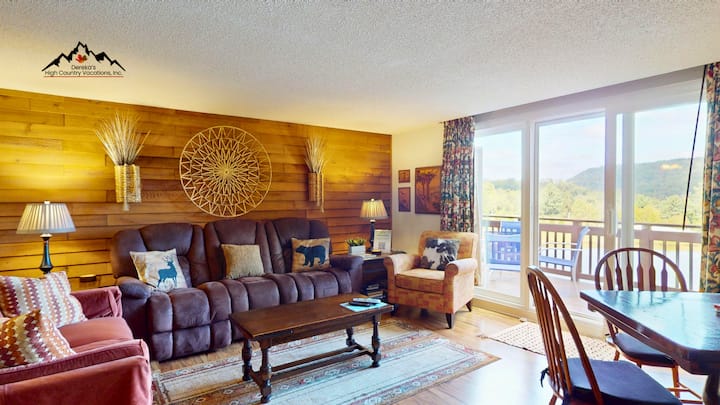 Snowlake D22 • Family Retreat • Walk To Golf - Sugar Mountain, NC