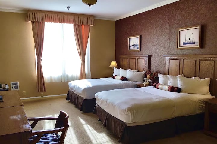 Eureka Inn | Dlx 2 Queen | Free Breakfast | Pool - Eureka, CA