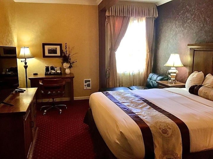 Historic Gem | Free Parking | Near Museums - Eureka, CA