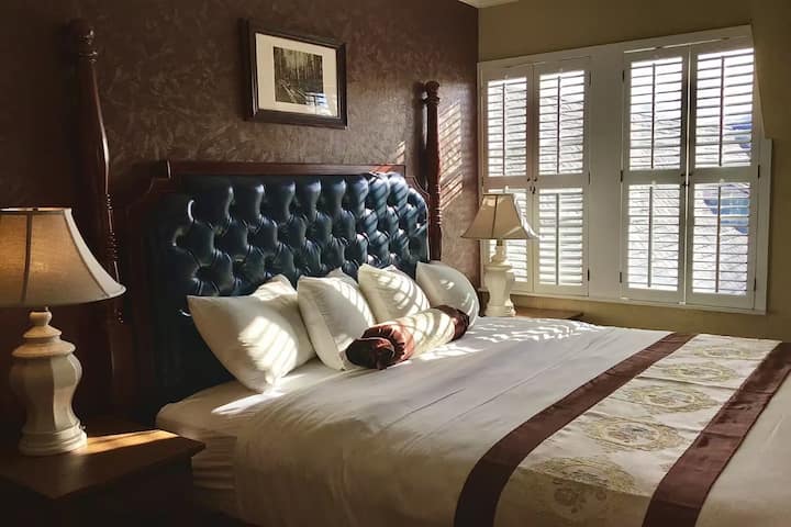 Deluxe King | Eureka Inn | Near Humboldt Bay - Eureka, CA