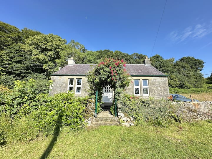 Cosy, Secluded Detached Stone Cottage, Loch Views - Tarbert