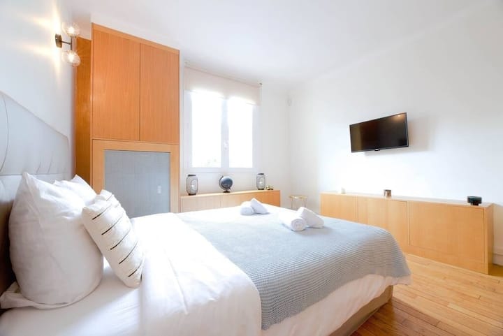 Charming Apartment In Champs Elysées | Paris 8e - Eiffel Tower - Paris