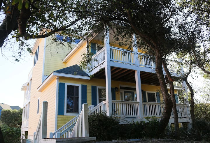 C-life | Pet-friendly Home W/ Pool & Golf Cart - Emerald Isle, NC