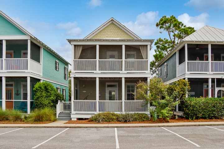 Seabbatical | Pet Friendly + 1 Mile To Beach - Port St. Joe, FL