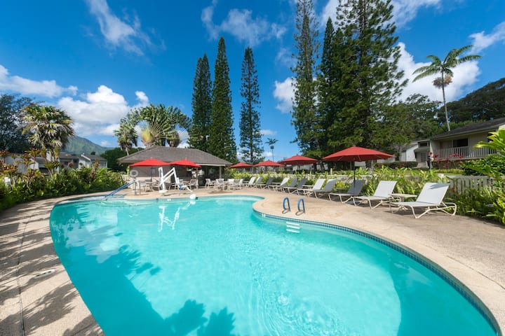 3 Convenient Units, Outdoor Pool, Parking Onsite! - Kauai, HI