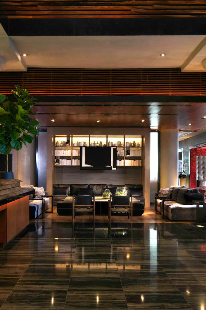 Enjoy Cocktails & Sunset Views At Vu Rooftop - New York