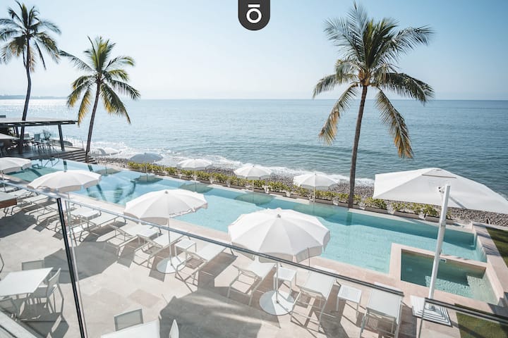Panarea 3a | Luxury Beachfront 4br + Ocean Views - Bucerías