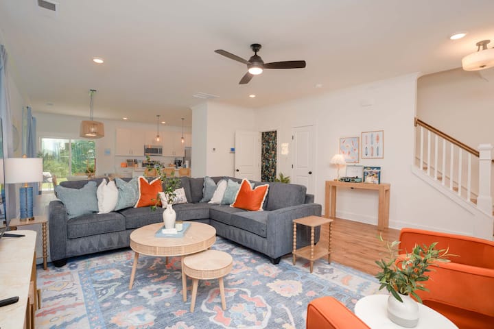 Coastal Comfort | Built In 2025 | 4 Br, 10 Guests - Charleston, SC