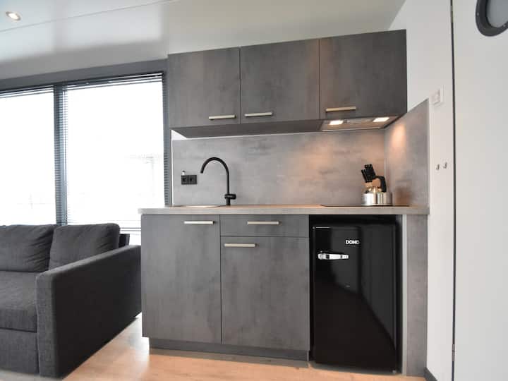 Bateau à Volendam Près Du Musée - Volendam