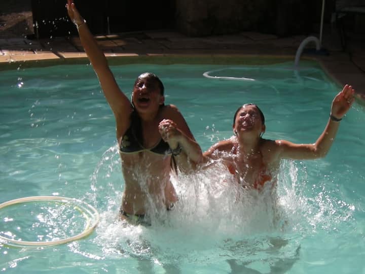 "Petit Domaine" Avec Piscine – 3 Familles / Groupe - Département Aude