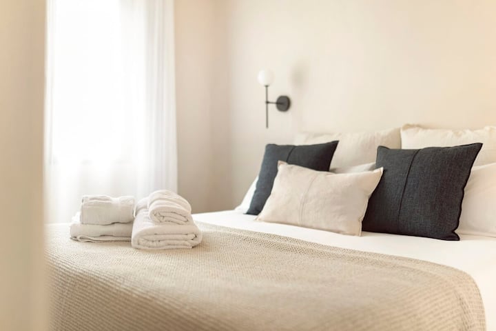 Haus/ Llar/ Home - Two Bedroom Apartment With Balc - Barcelona