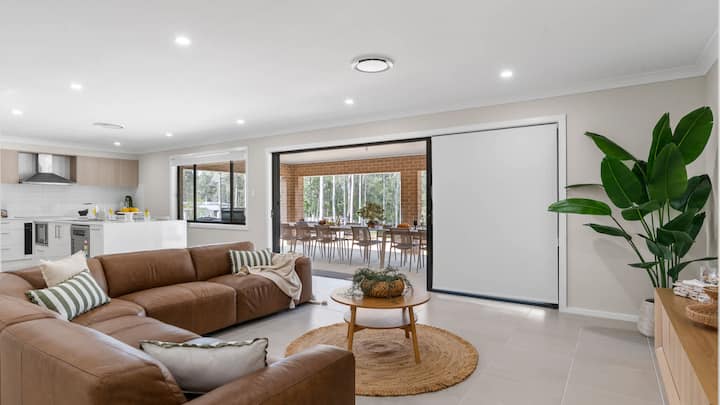 Modern Bush Retreat – Tranquil Escape - Jervis Bay