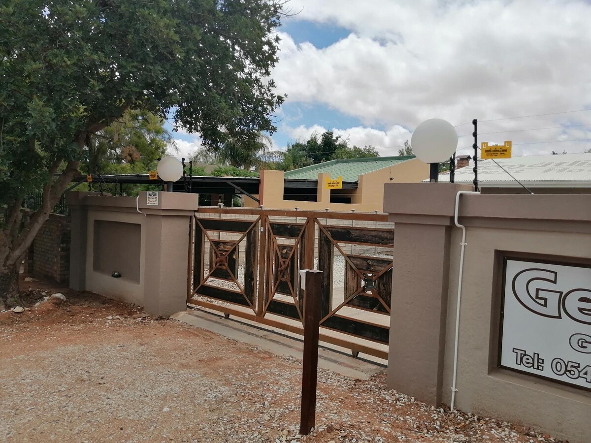 Habitación familiar estándar - Casas de huéspedes en renta en Upington ...