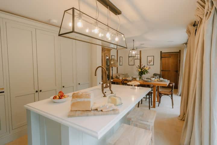 The Carriage House By Birch Stays - Tarporley