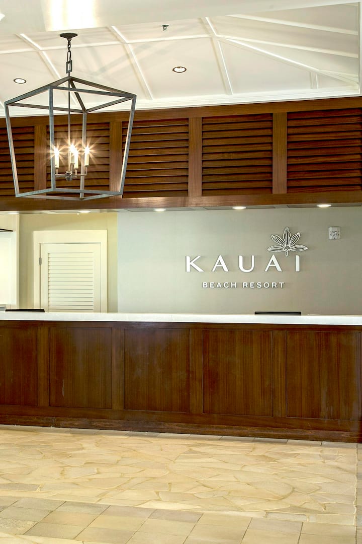 Ocean + Pool View Newly Renovated Room 1 King Bed - Kauai, HI