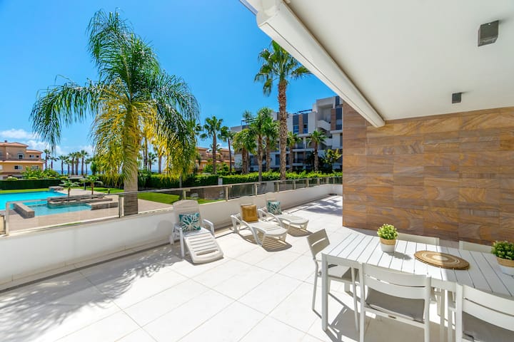 Angel By The Sea At-449962-a - La Zenia