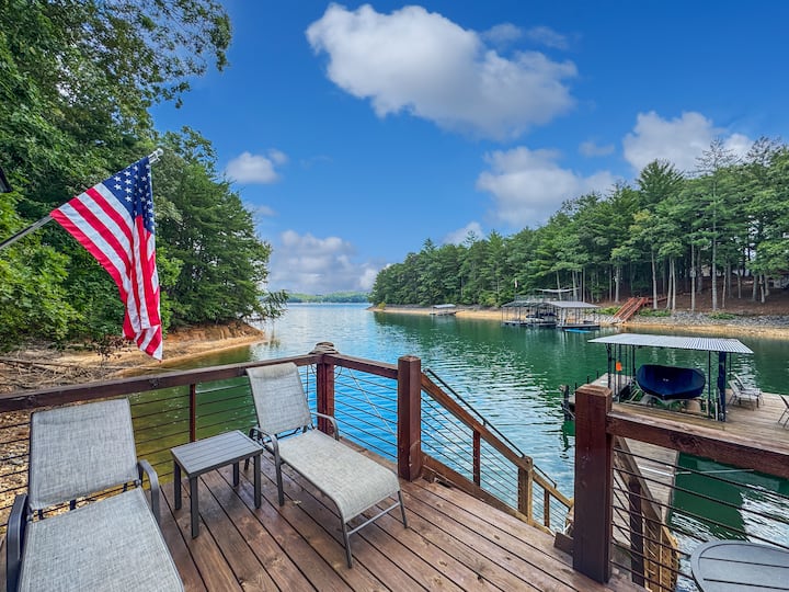 Gleesome Inn -Waterfront, Private Dock, Luxurious! - Blue Ridge, GA